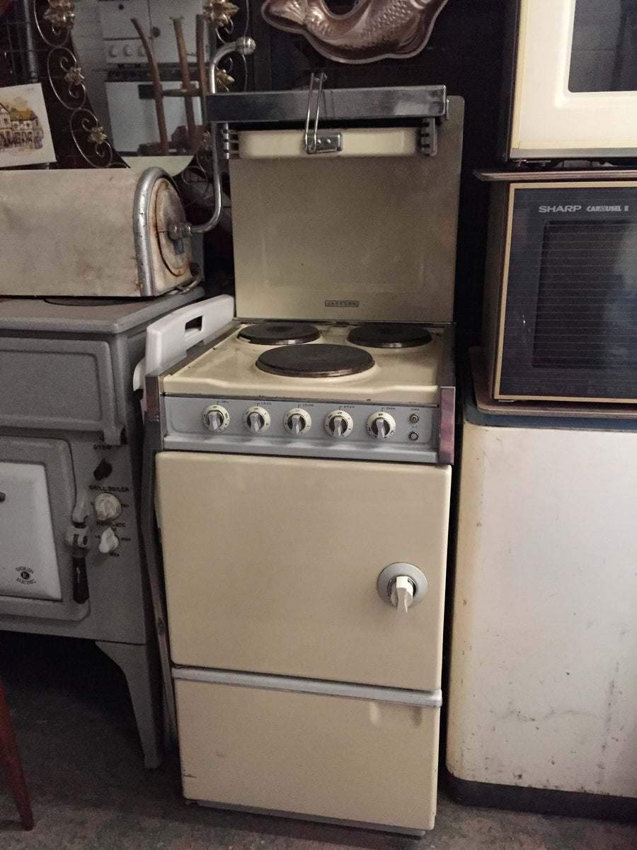 Electric Cooker 1960s – Red Bank Props